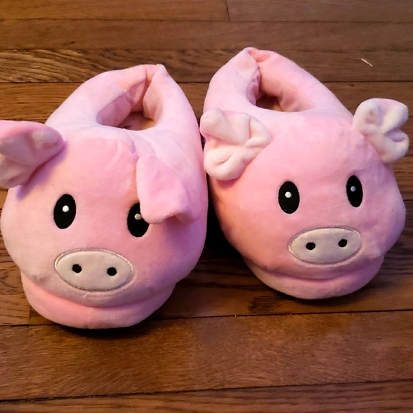 Shoes | Soft Pig Slippers | Poshmark